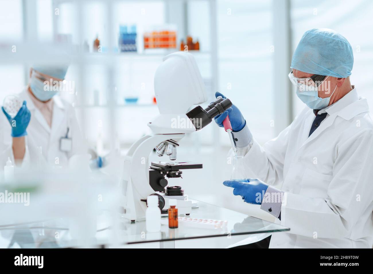 Virologists hi-res stock photography and images - Alamy