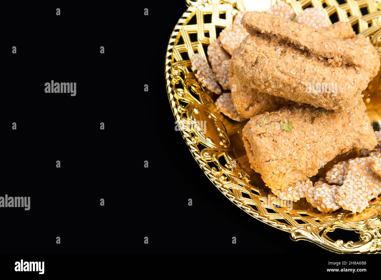 Indian peanuts hi-res stock photography and images - Alamy