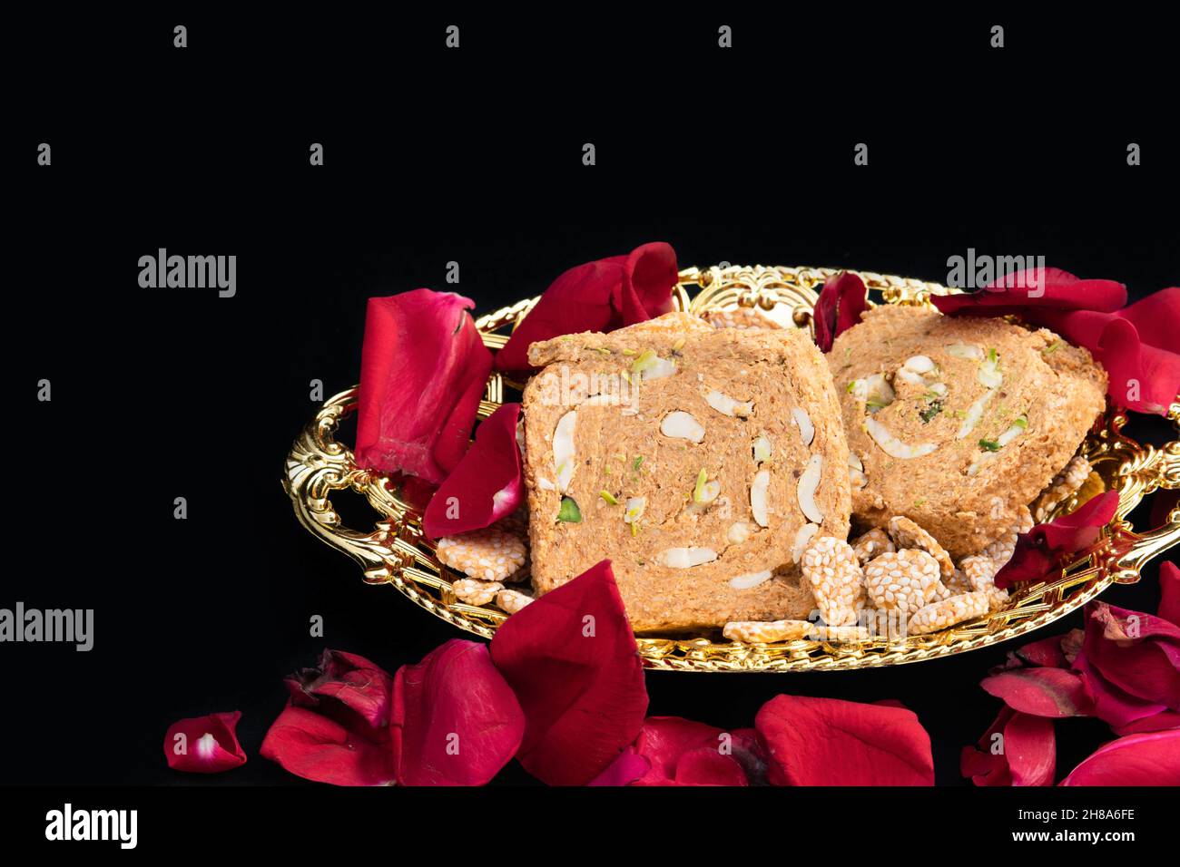 Indian Sweet Til Gul Gur Ke Khasta Gajak Burfi Gazak Barfi Gajjak ...