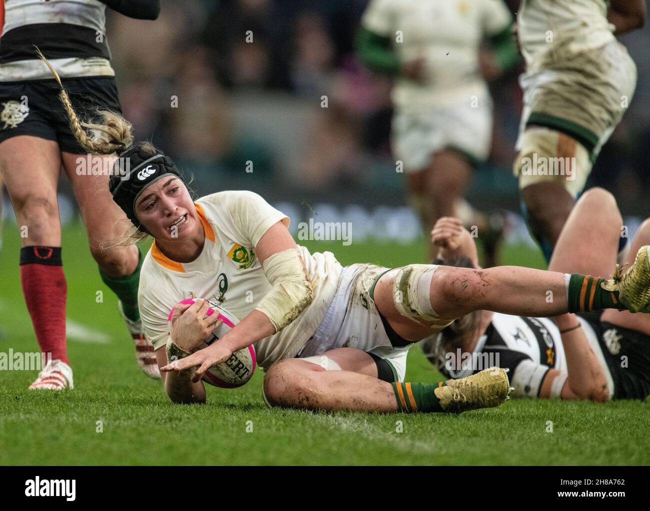 LONDON, ENGLAND - NOVEMBER 27: Springbok Catha Jacobs in action during ...