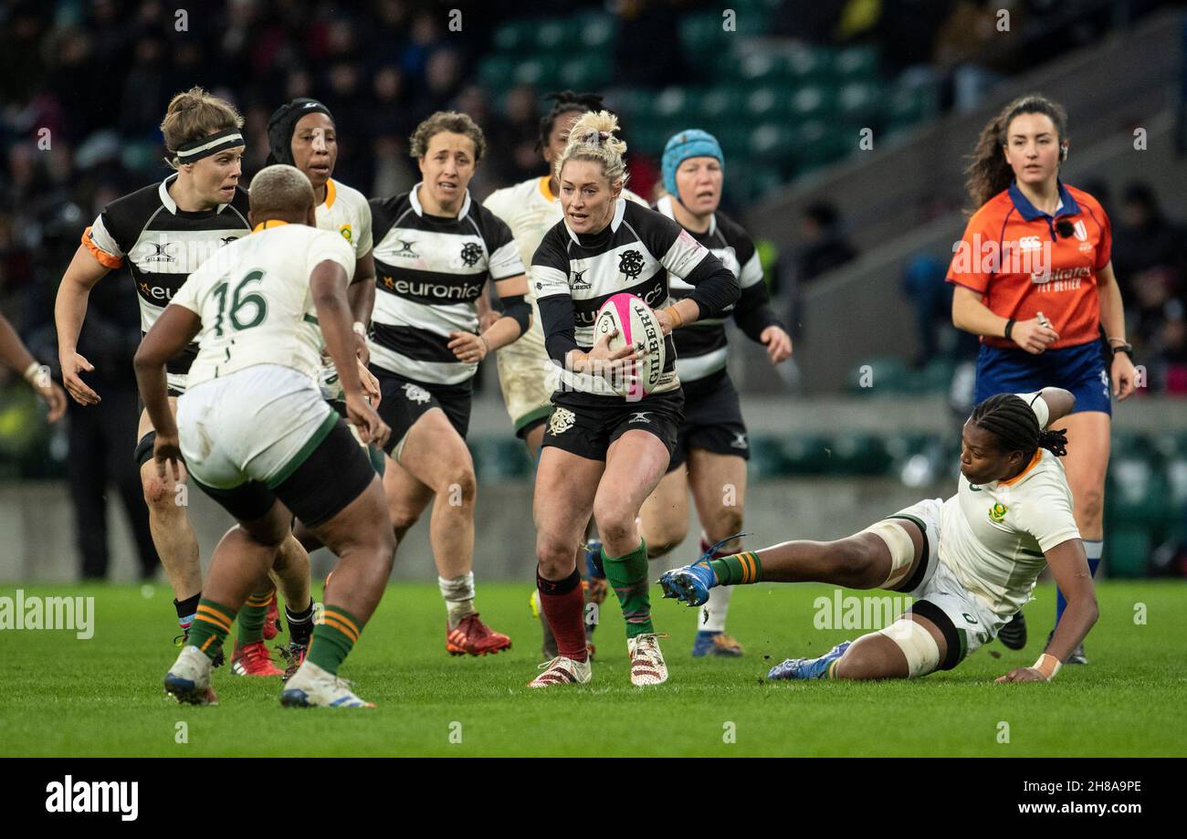 LONDON, ENGLAND - NOVEMBER 27: Barbarians’ Natasha Hunt in action ...
