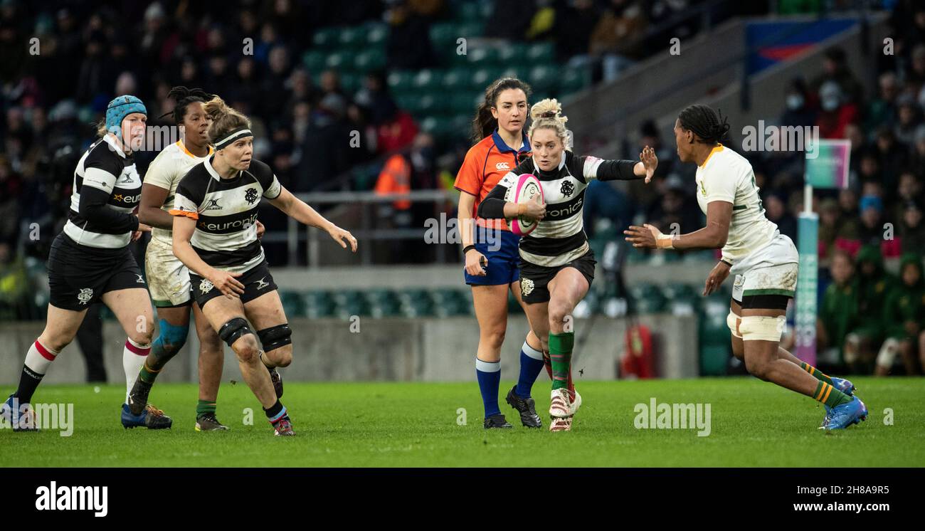 LONDON, ENGLAND - NOVEMBER 27: Barbarians’ Natasha Hunt in action ...