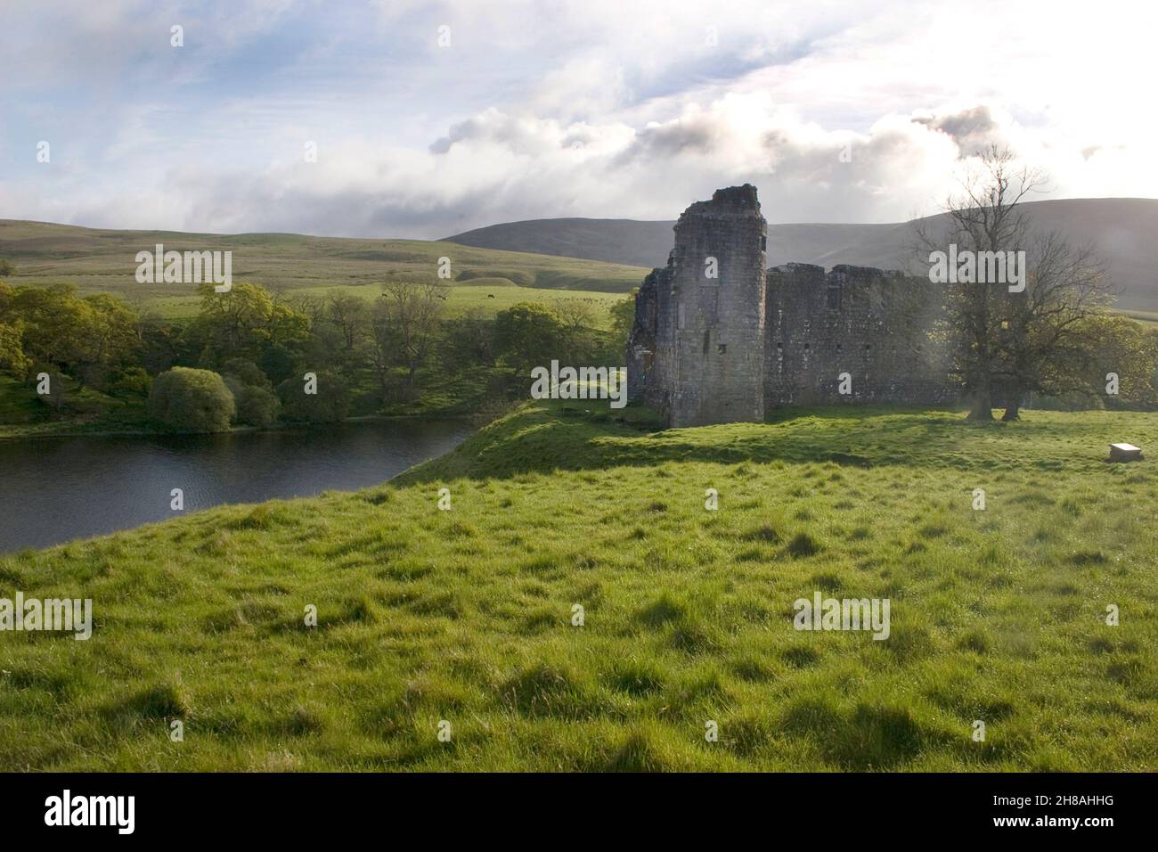 Morton castle scotland hi-res stock photography and images - Alamy
