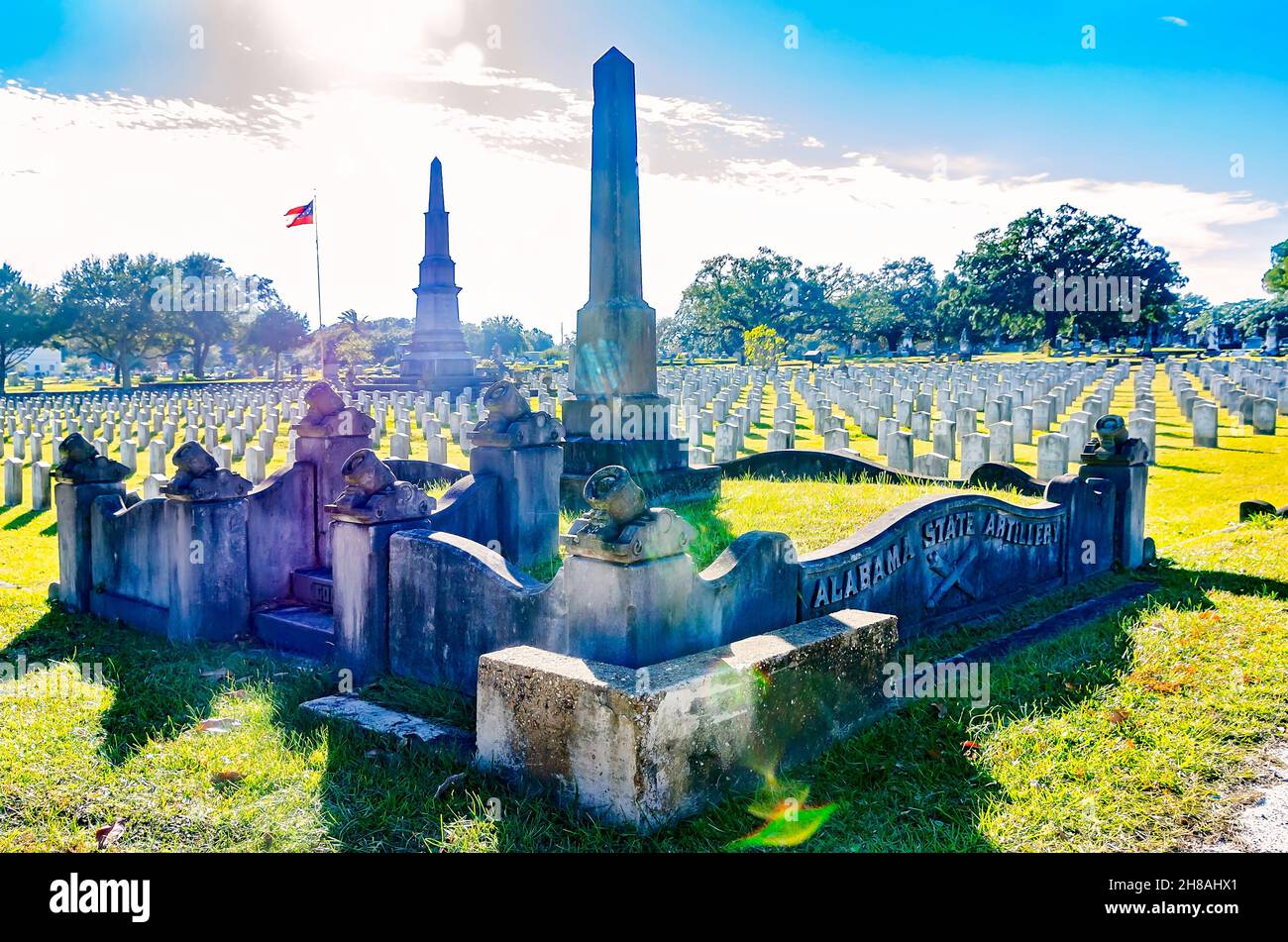 A monument to the Alabama State Artillery stands among graves of 1,100 ...