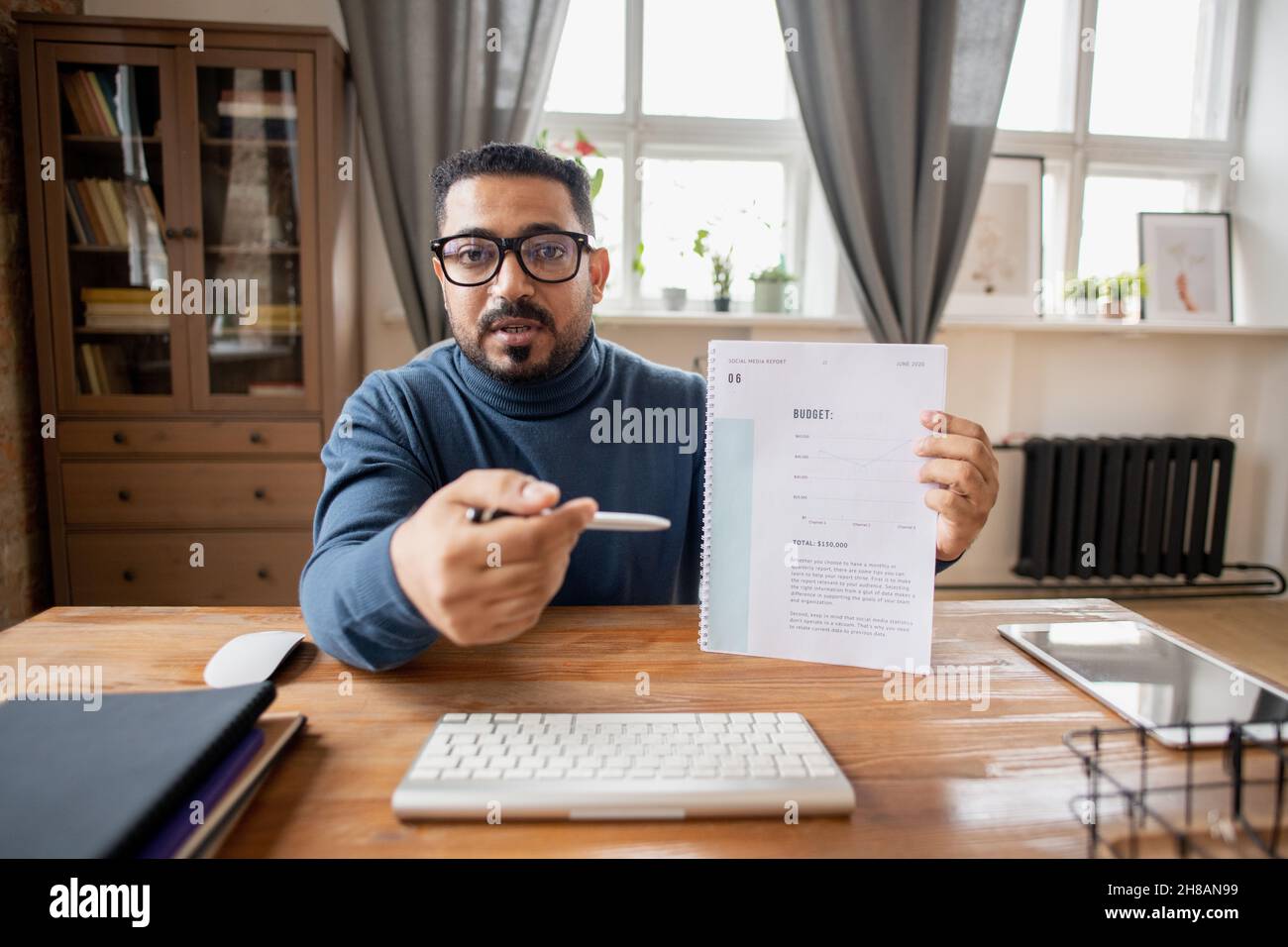 Economics lesson hi-res stock photography and images - Alamy