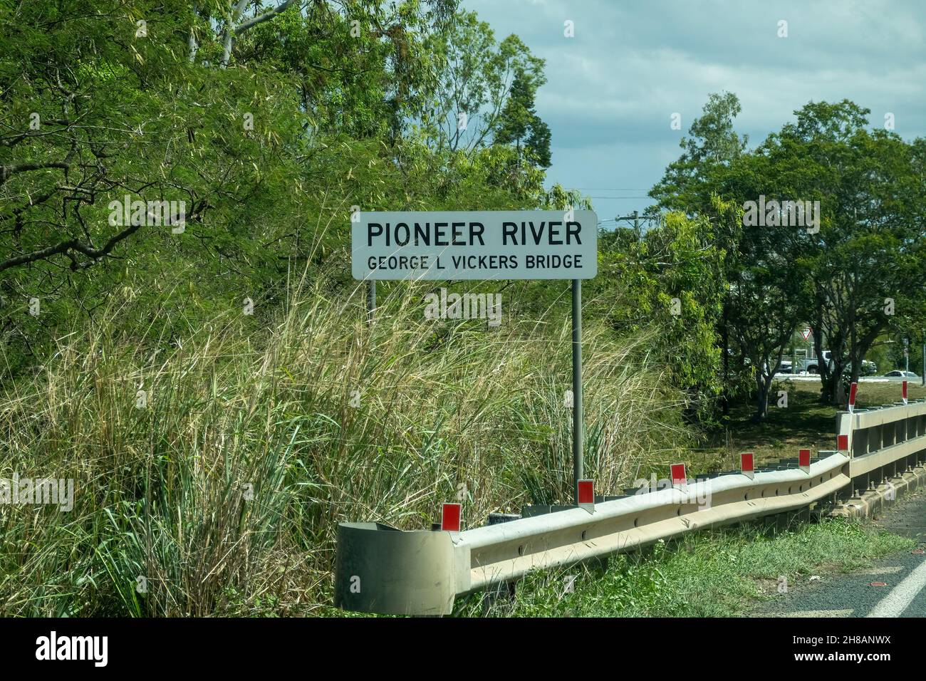 Motorway drivers on countryside motorway hi-res stock photography and ...