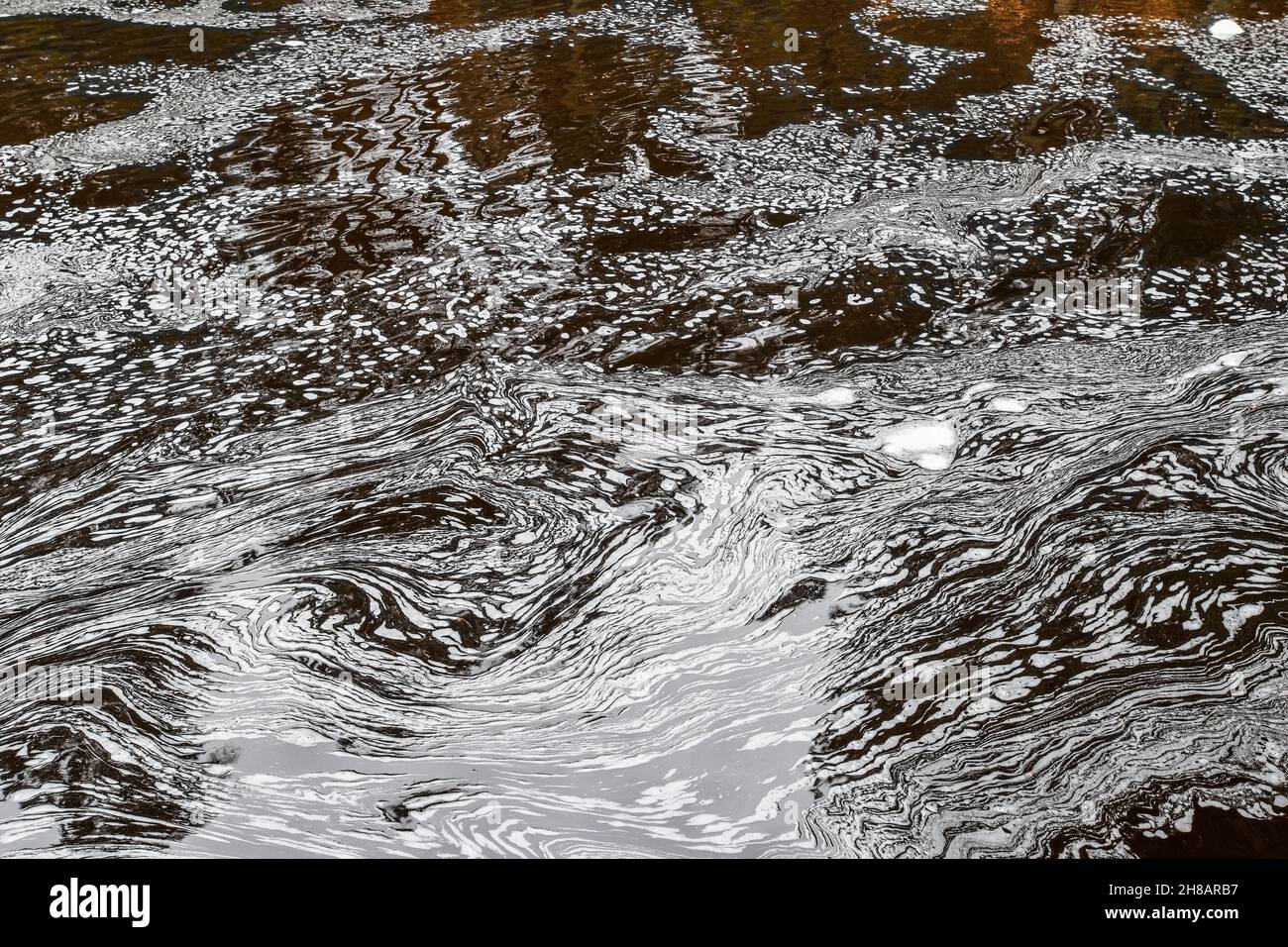 Foam on the water hi-res stock photography and images - Alamy