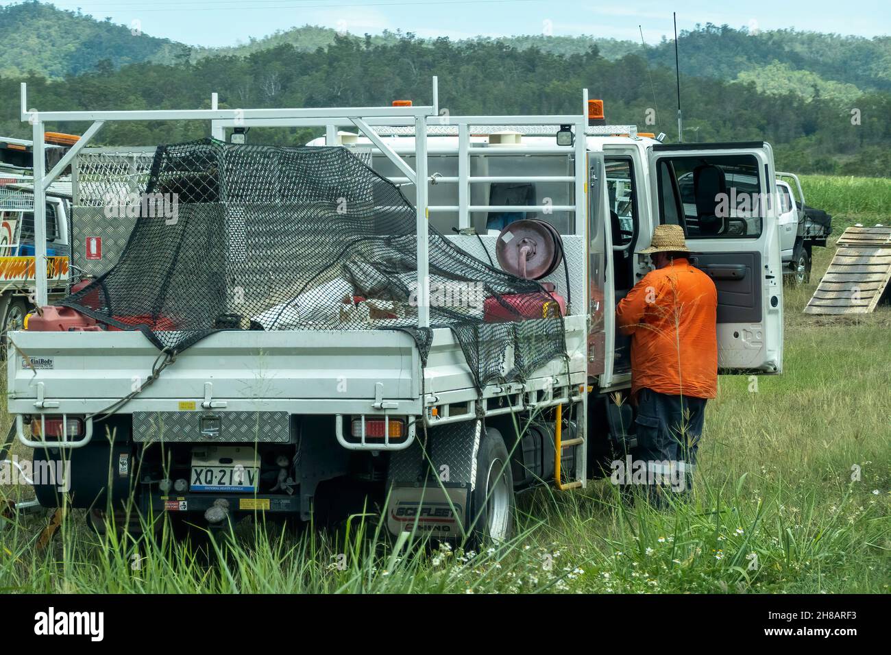 Road man australia work hi-res stock photography and images - Alamy