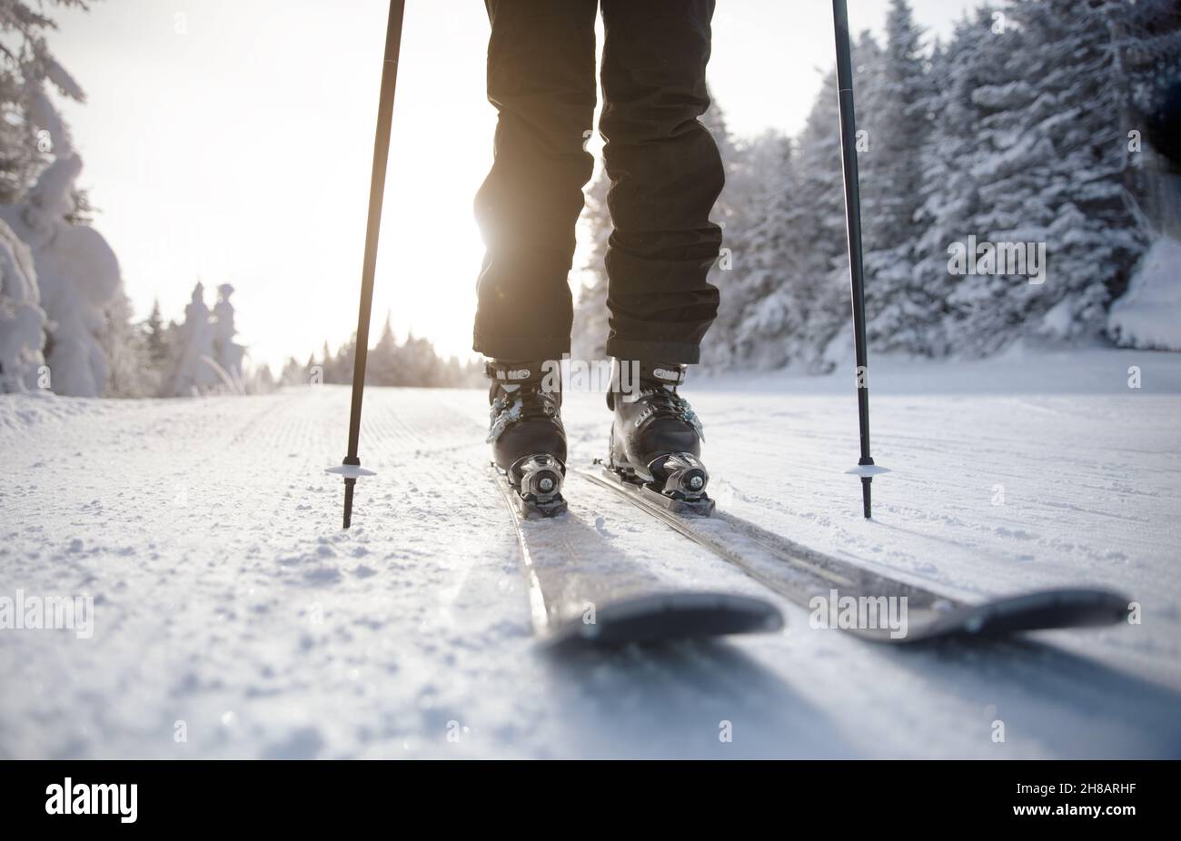 Skiers on piste going downhill hi-res stock photography and images - Alamy