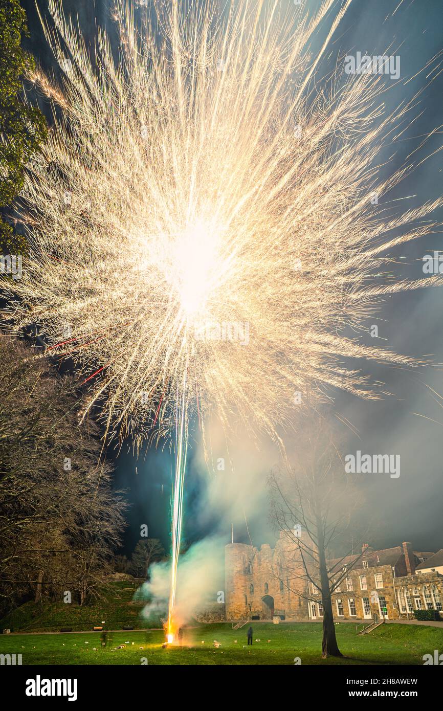 Tonbridge castle fireworks hi-res stock photography and images - Alamy