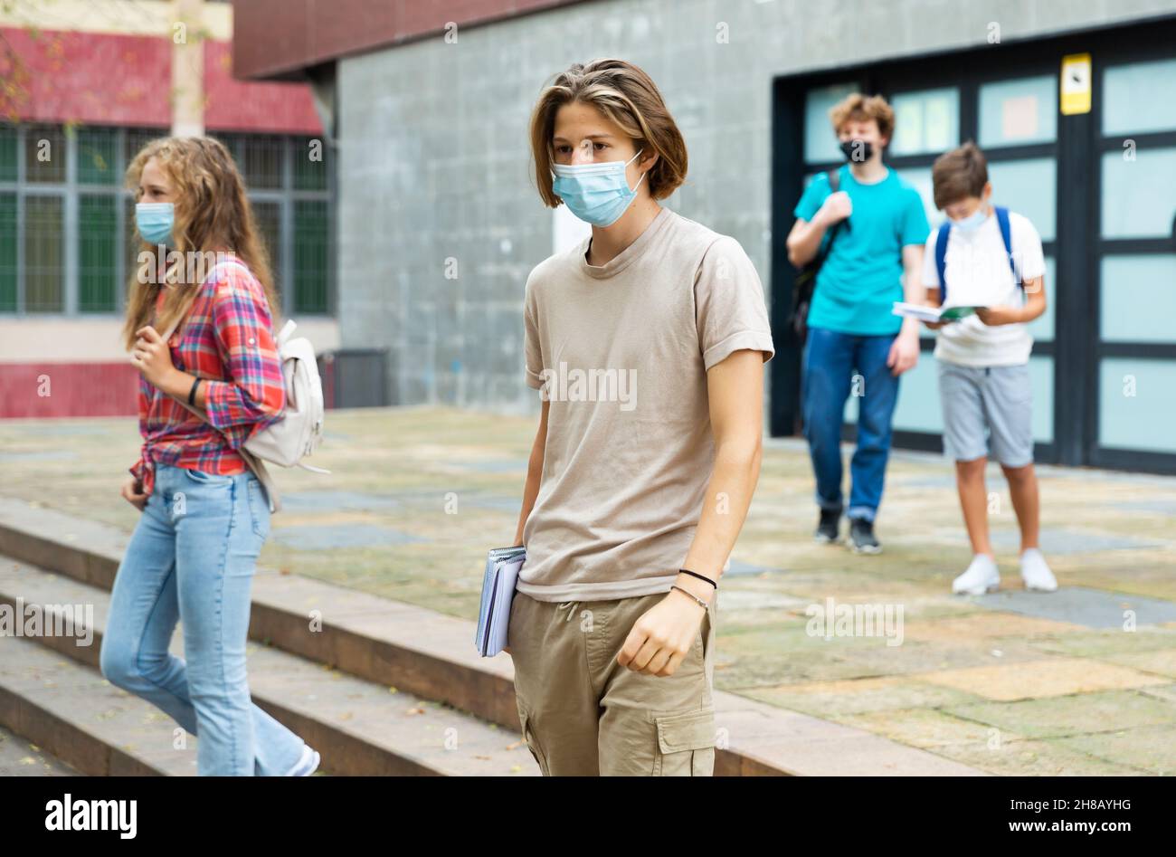 Russian high school boys boys hi-res stock photography and images - Alamy