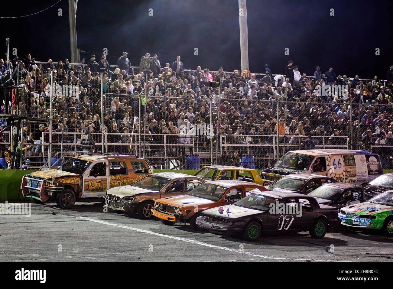 Demolition derby school bus hi-res stock photography and images - Alamy