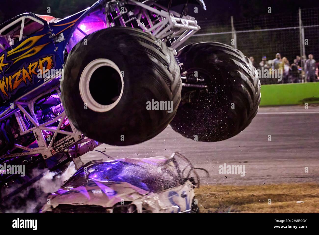 38 Lap Enduro. Motorcycles. Monster Truck. Van Derby. Burnout. Skid-car ...