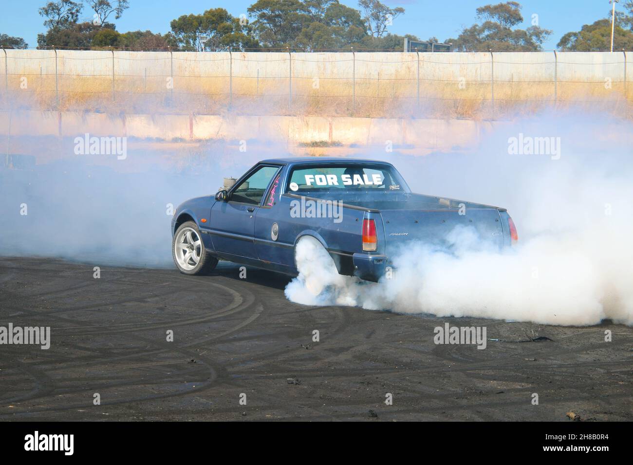 Burnoutpit hi-res stock photography and images - Alamy