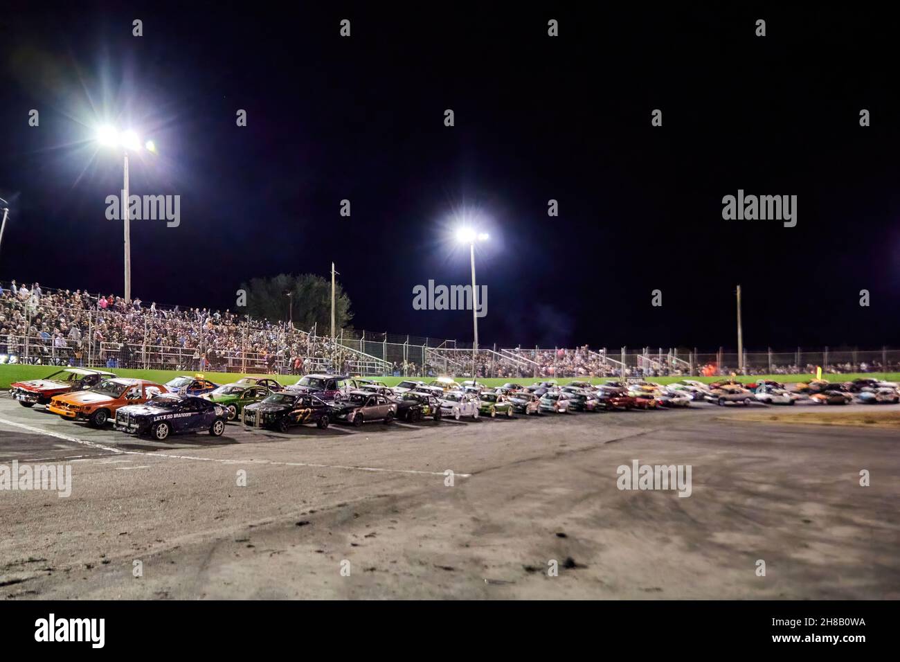 38 Lap Enduro. Motorcycles. Monster Truck. Van Derby. Burnout. Skid-car ...