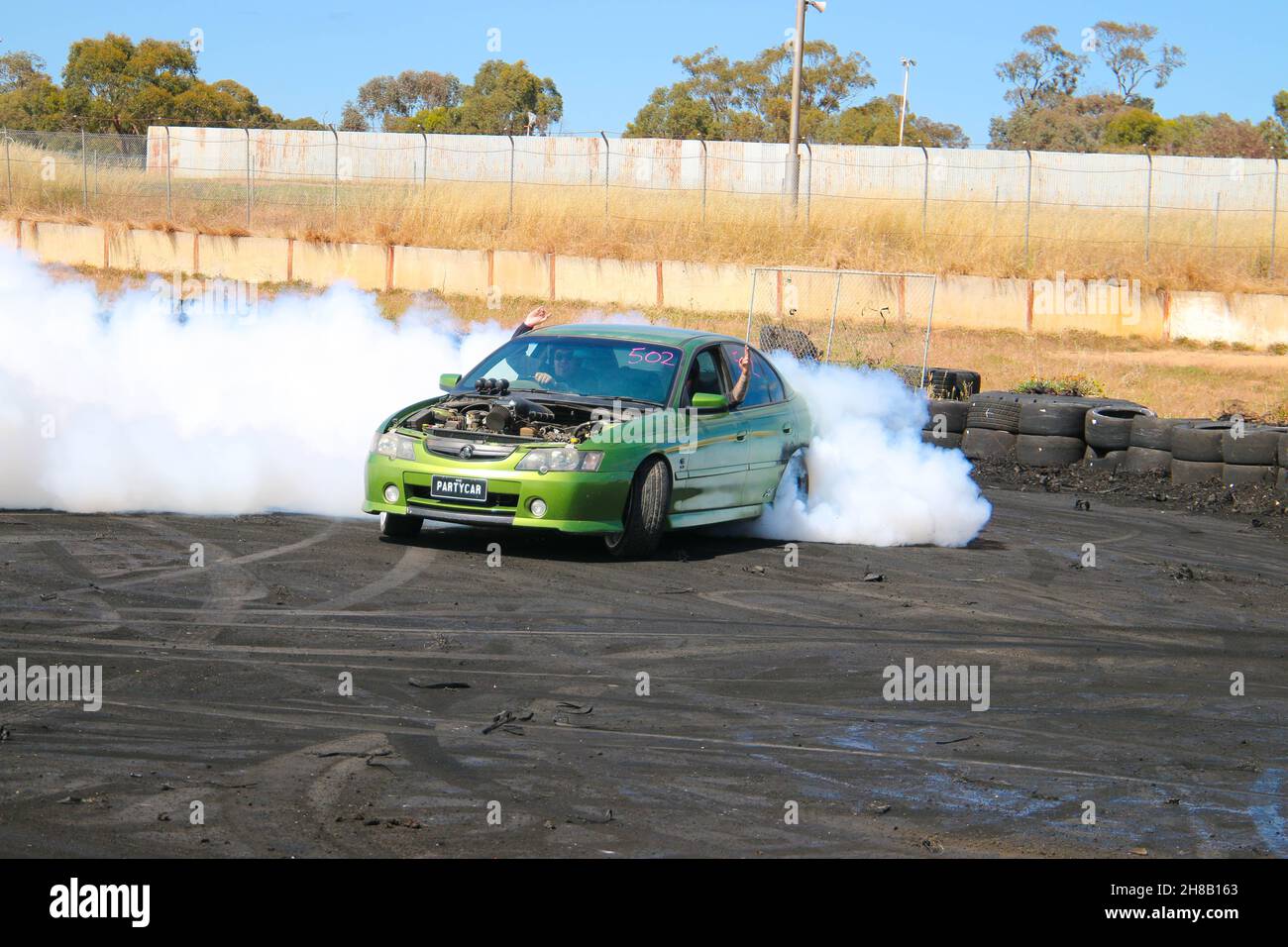 Tread Mania Burnout Event, Heathcote Park Raceway, Victoria, Australia ...