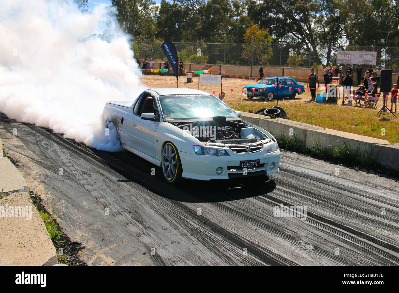 Burnoutpit hi-res stock photography and images - Alamy