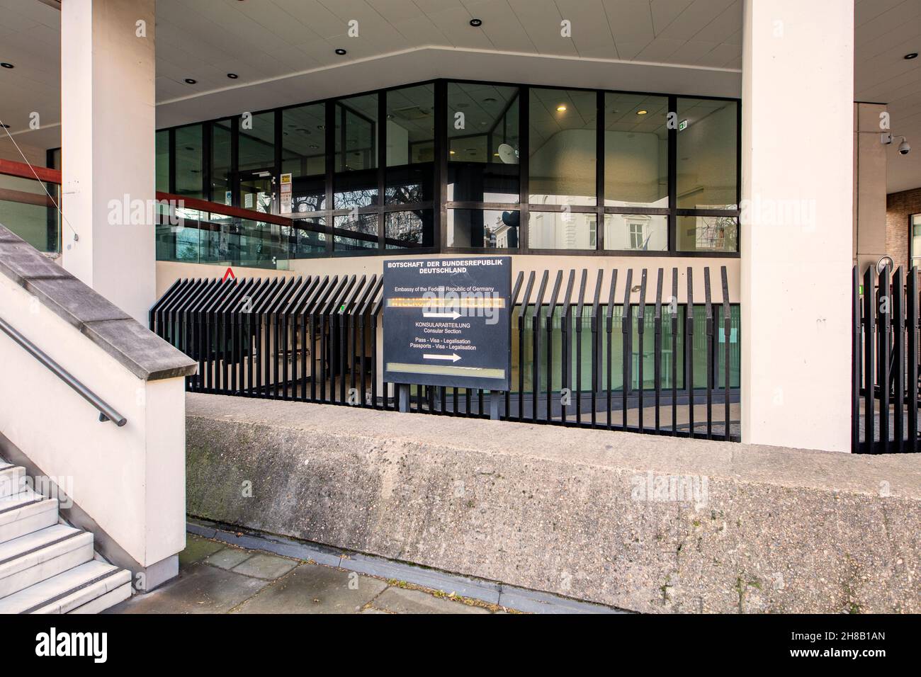 German Embassy in London, 23 Belgrave Square, and Chesham Place ...