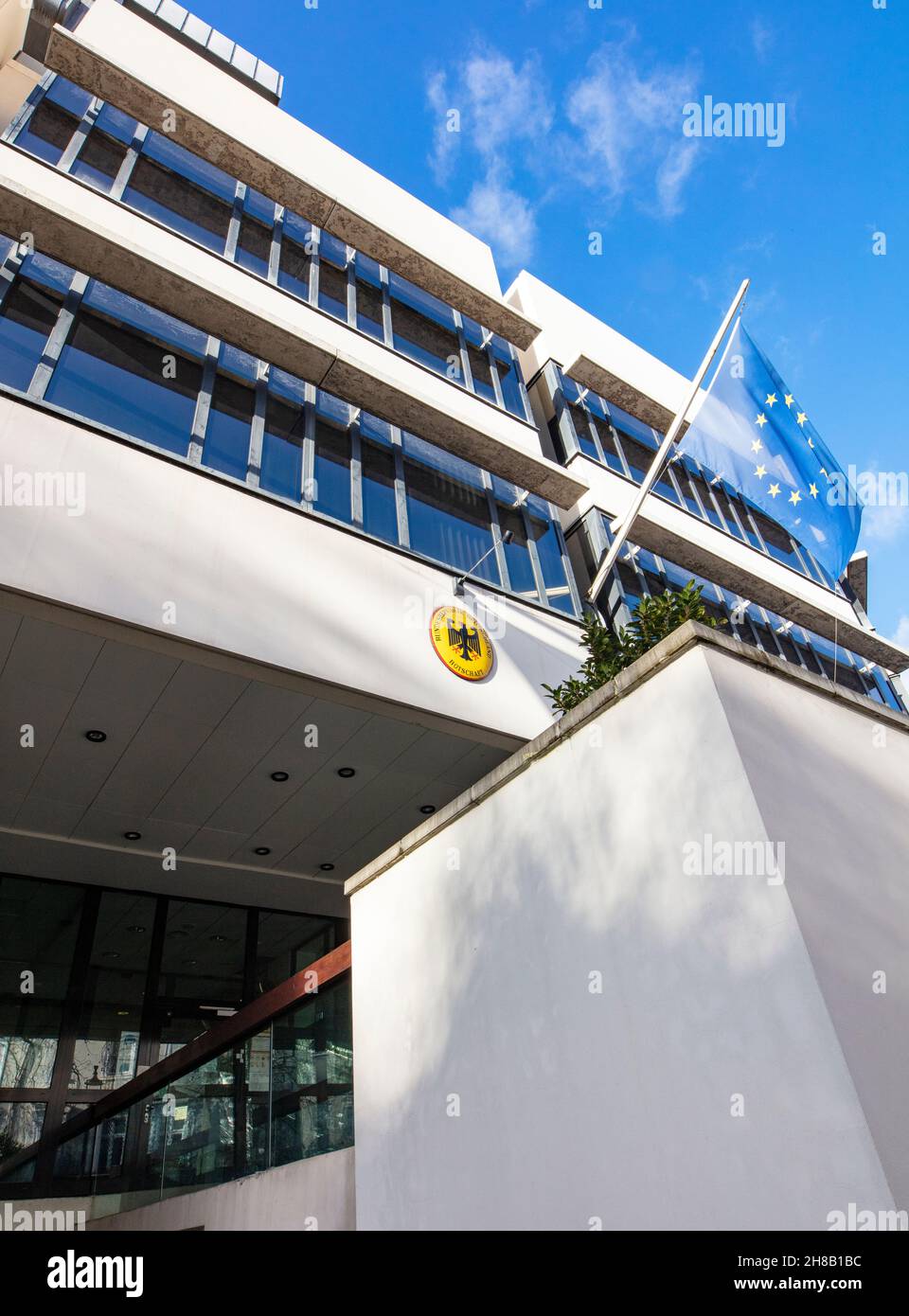 German Embassy in London, 23 Belgrave Square, and Chesham Place ...