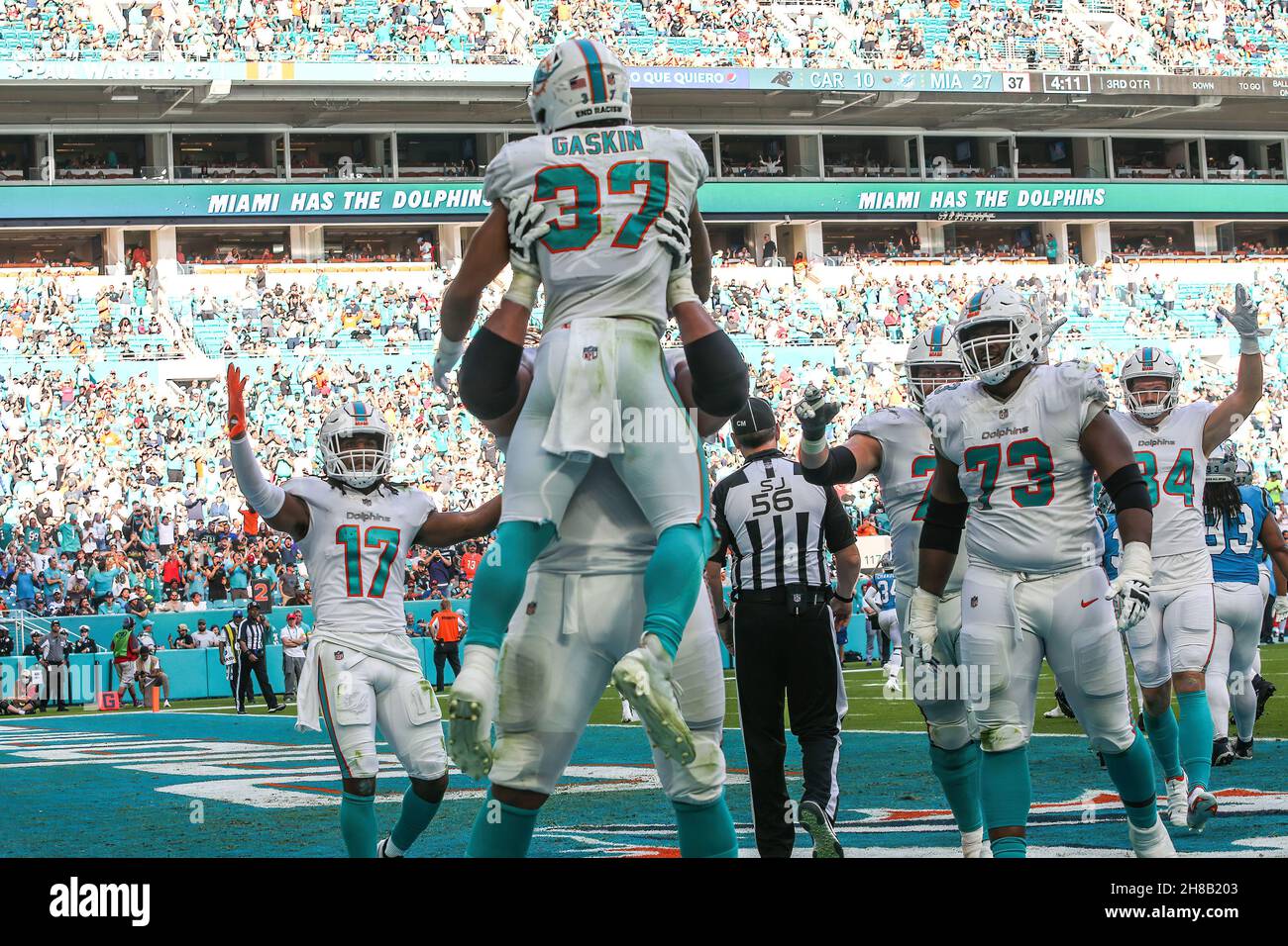 Robert hunt panthers hi-res stock photography and images - Alamy