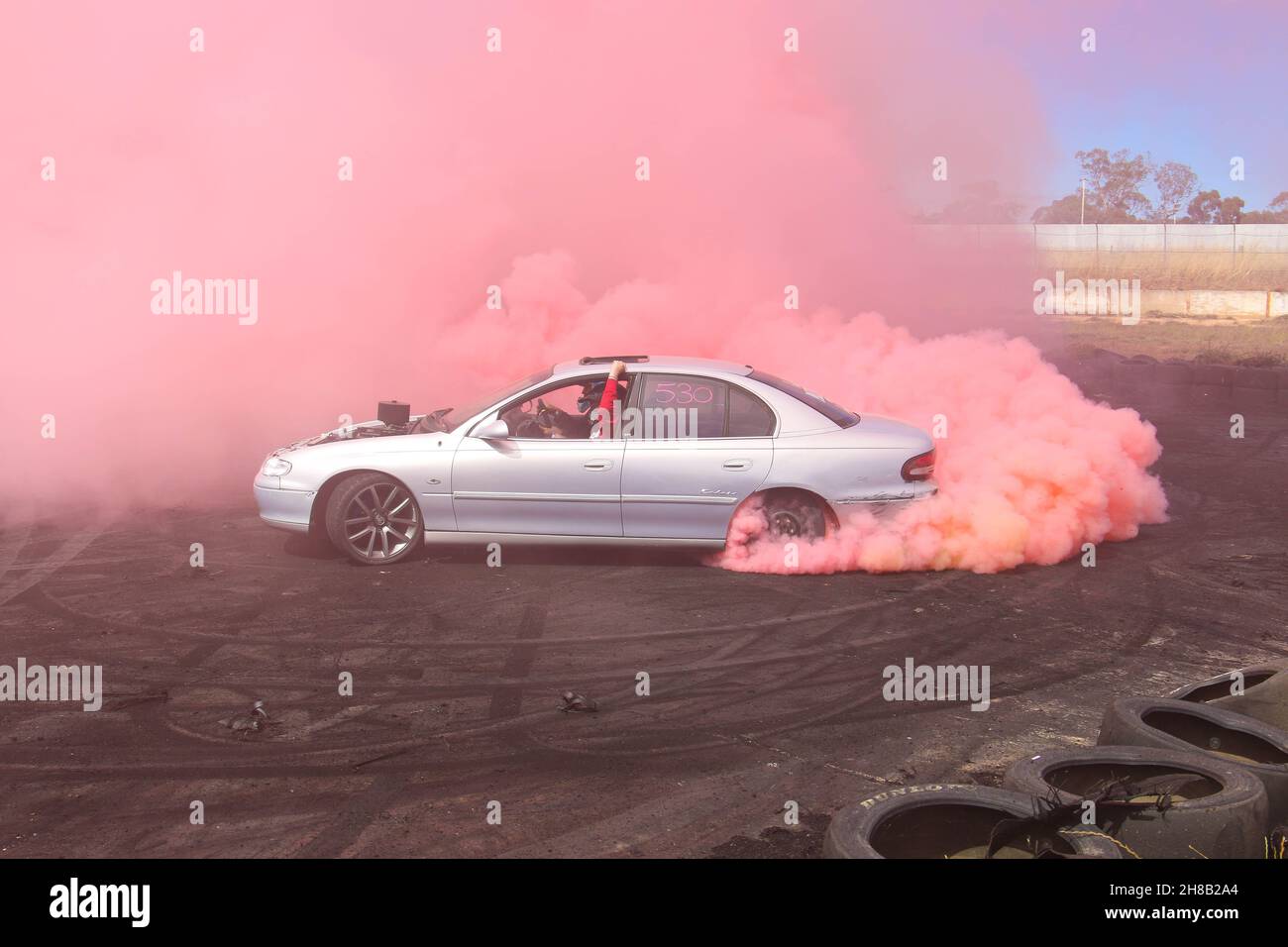 Tread Mania Burnout Event, Heathcote Park Raceway, Victoria, Australia ...