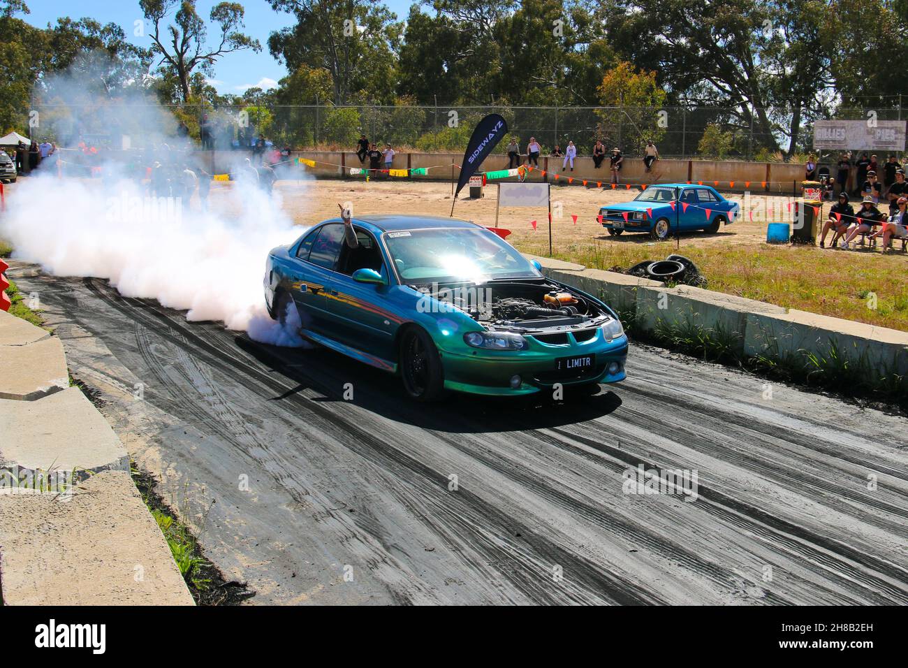 Tread Mania Burnout Event, Heathcote Park Raceway, Victoria, Australia ...