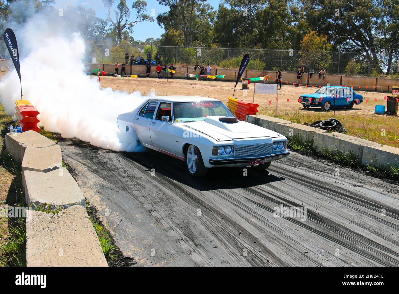 Tread Mania Burnout Event, Heathcote Park Raceway, Victoria, Australia ...