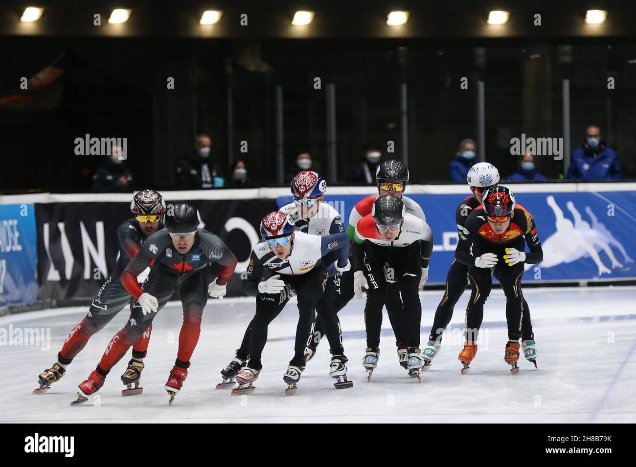 Short track players hi-res stock photography and images - Alamy