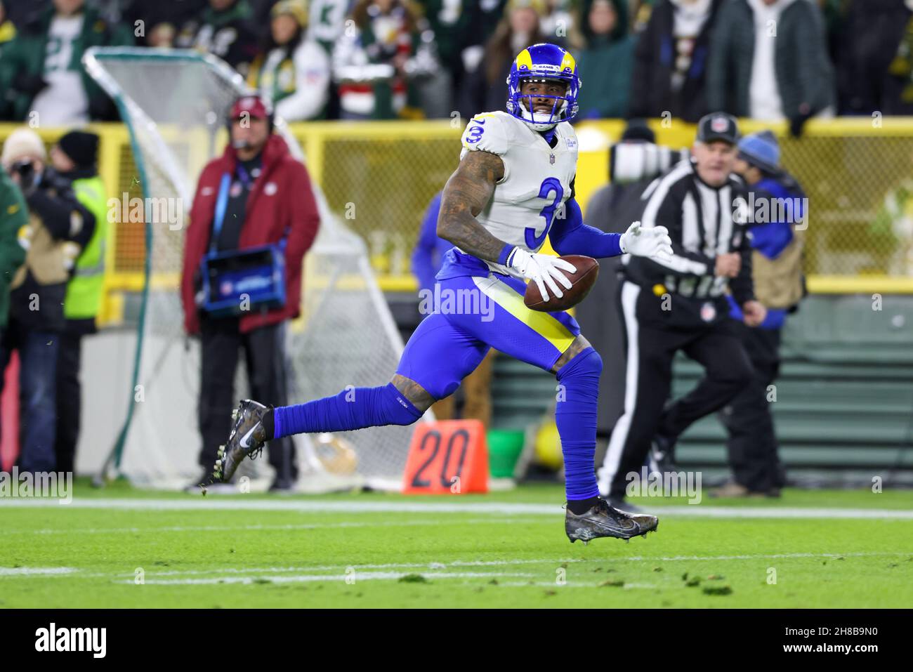November 28, 2021: Los Angeles Rams wide receiver Odell Beckham Jr. (3 ...