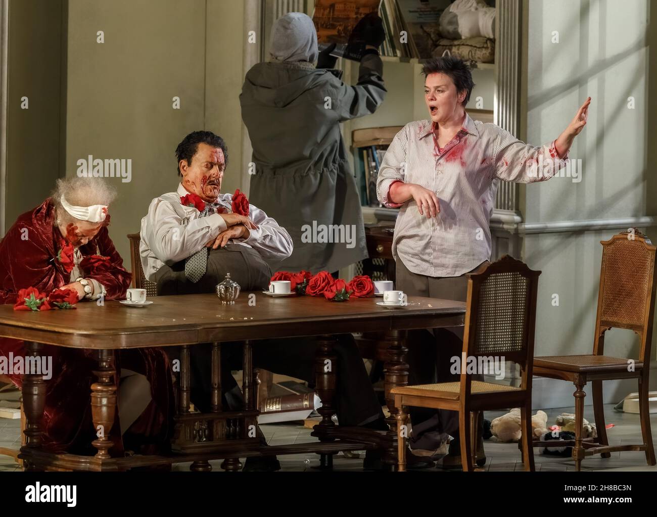 Violeta urmana hi-res stock photography and images - Alamy