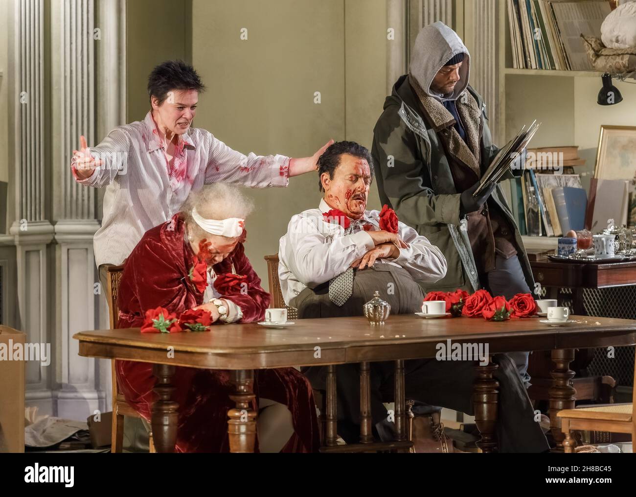 Hamburg, Germany. 24th Nov, 2021. Singers Au·riné Stundyté (l-r) as ...