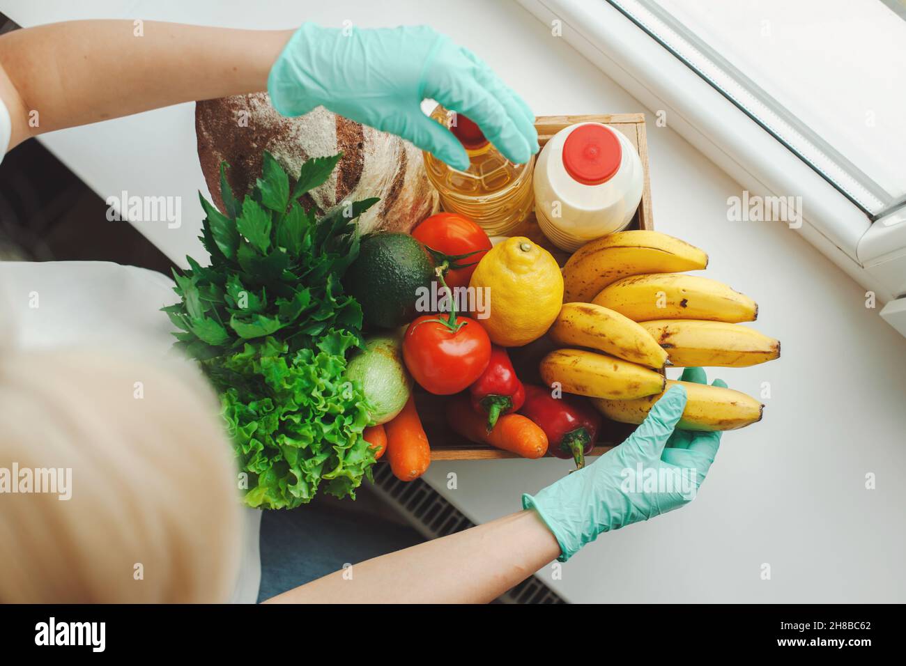Emergency food box hi-res stock photography and images - Alamy