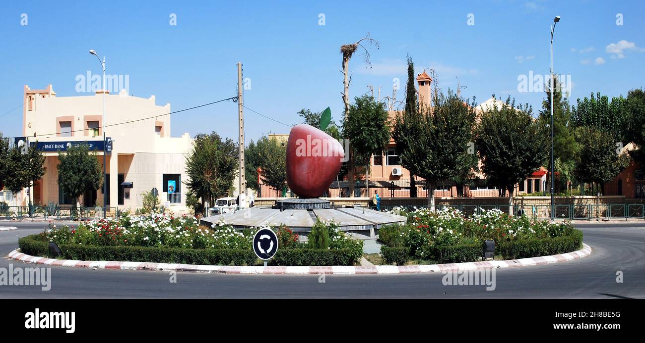 Midelt, the Moroccan apple capital at the foot of the Atlas in southern ...