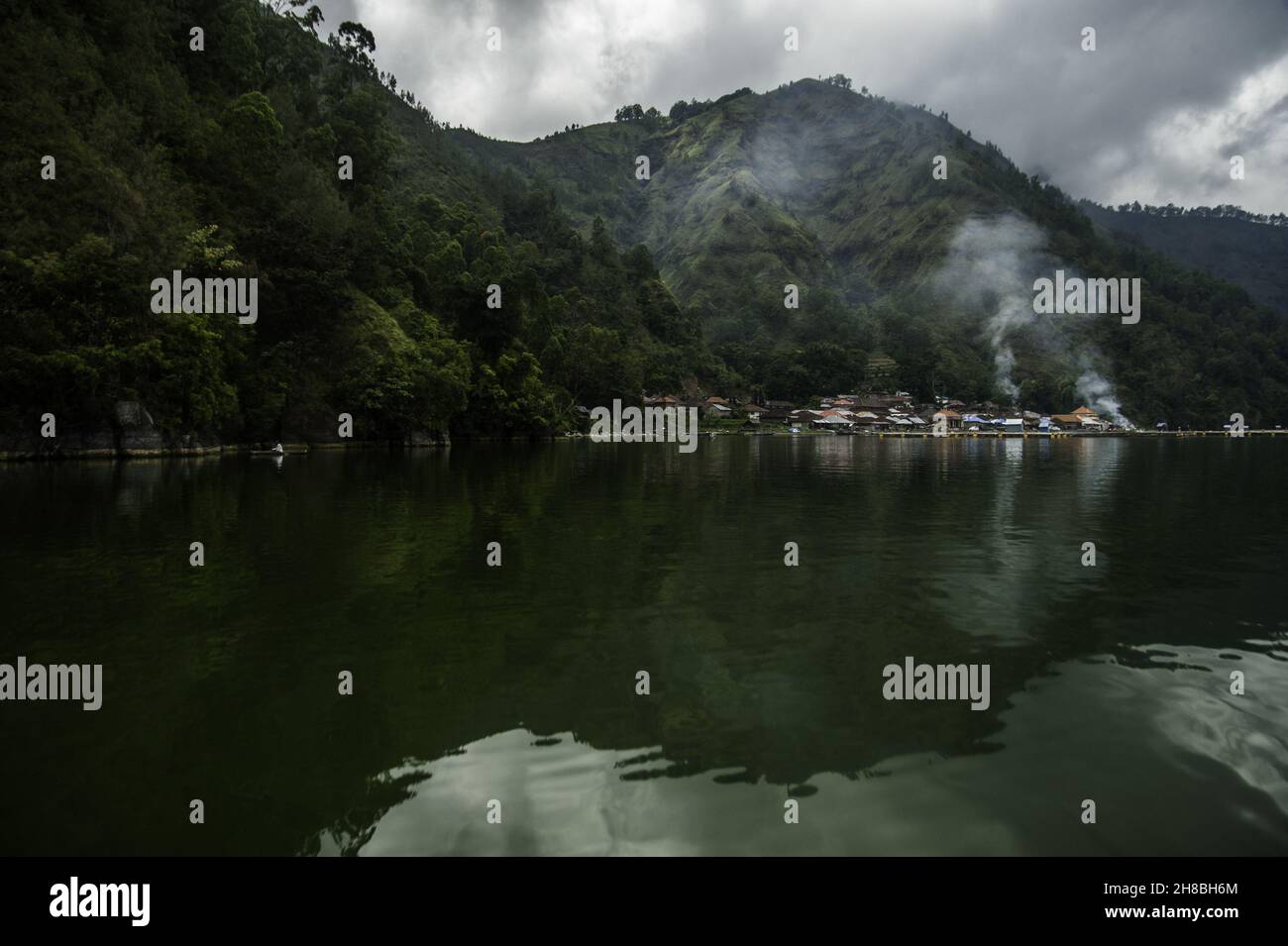 Terunyan village settlement seen sparated by Batur lake from Terunyan ...