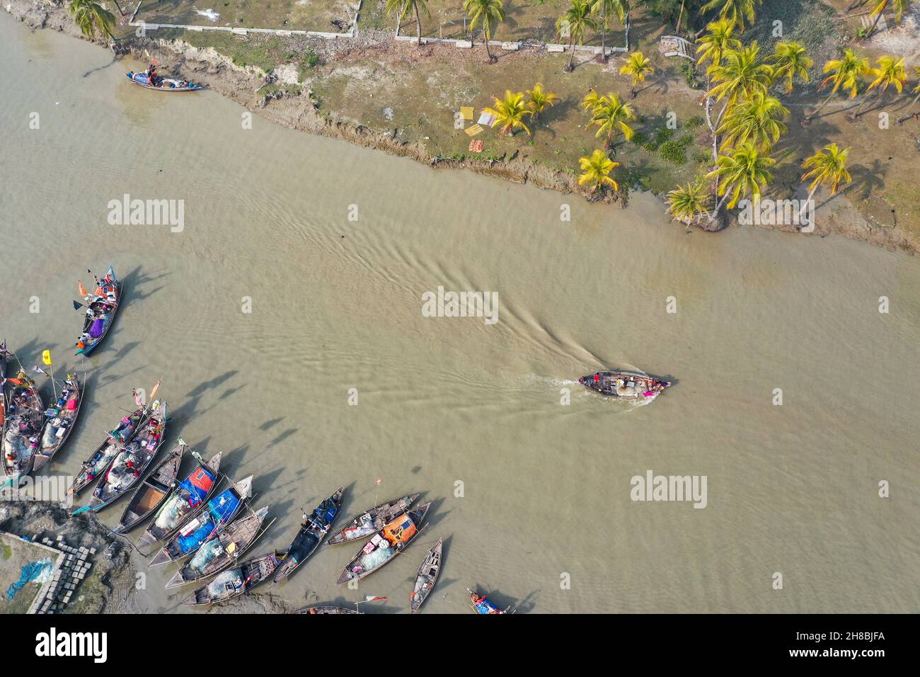 Fishing boats at Char Fasson in Bhola. Bangladesh Stock Photo - Alamy