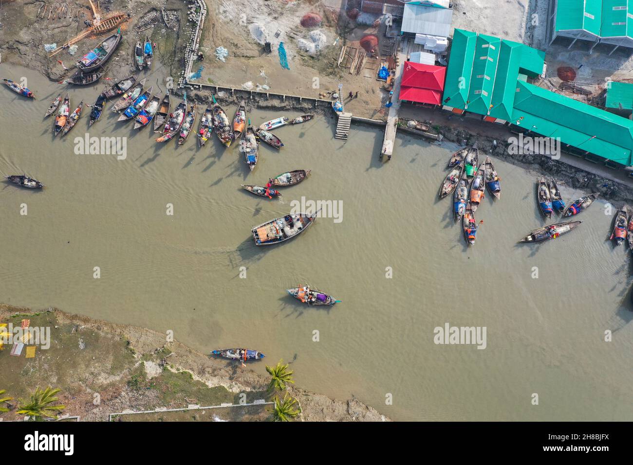 Fishing boats at Char Fasson in Bhola. Bangladesh Stock Photo - Alamy