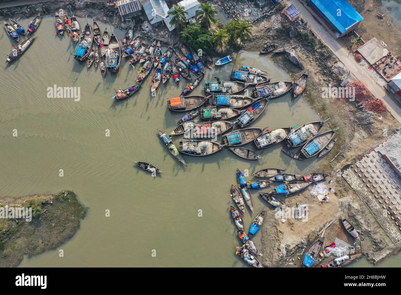 Fishing boats at Char Fasson in Bhola. Bangladesh Stock Photo - Alamy