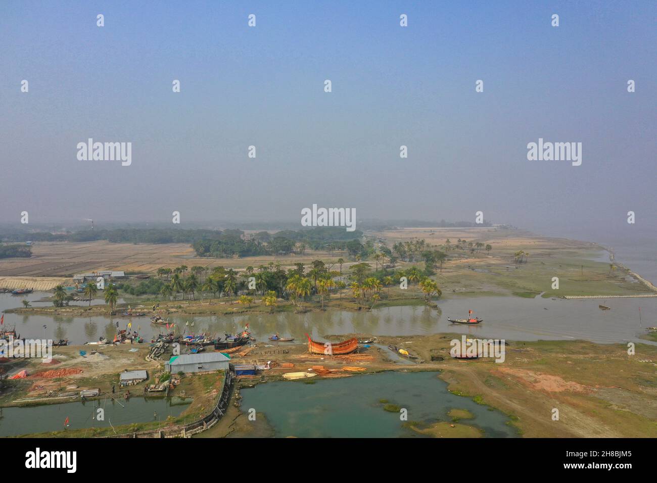 Fishing boats at Char Fasson in Bhola. Bangladesh Stock Photo - Alamy