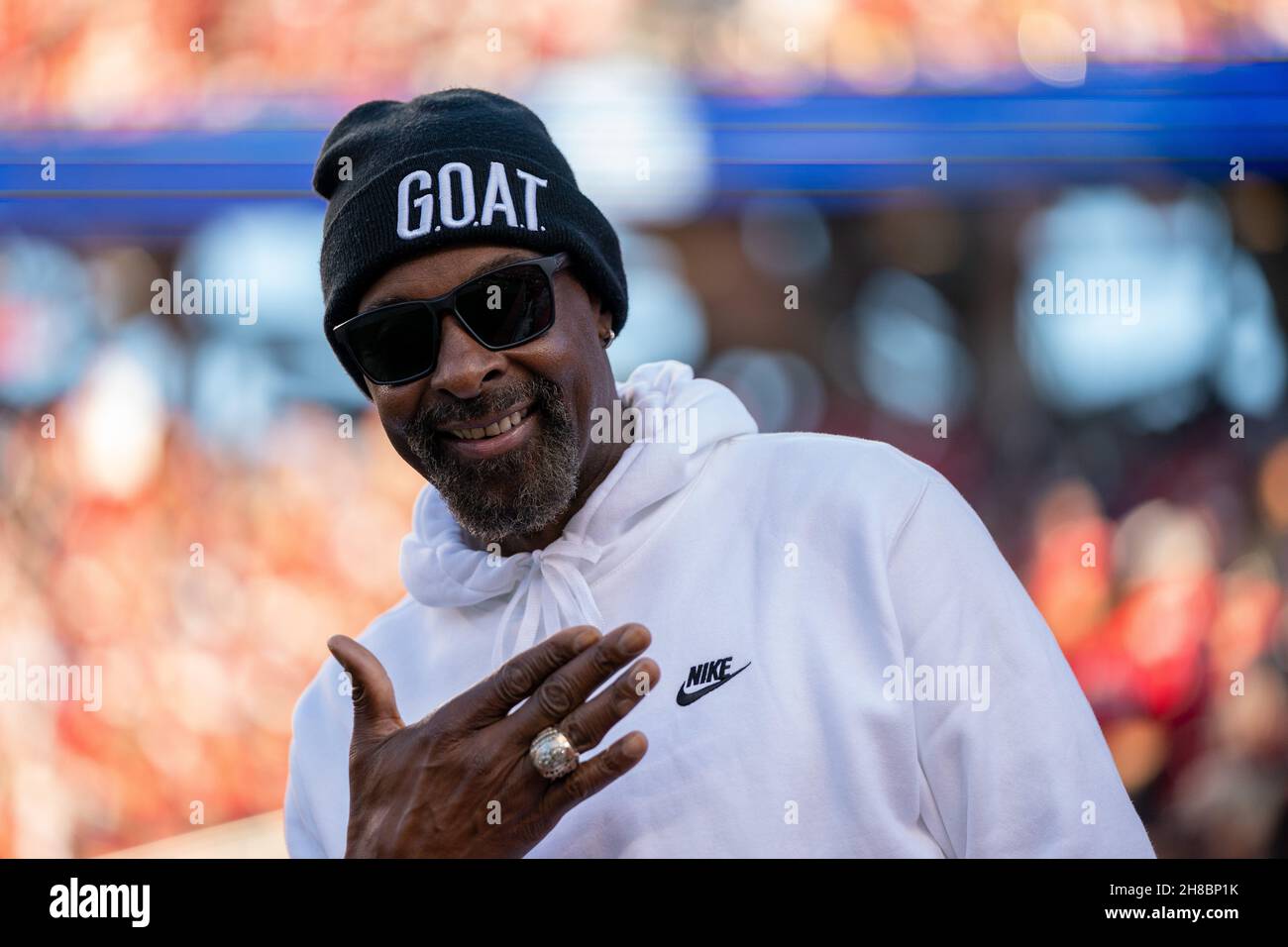 Santa Clara, USA. 28th Nov, 2021. San Francisco 49ers retired Jerry ...