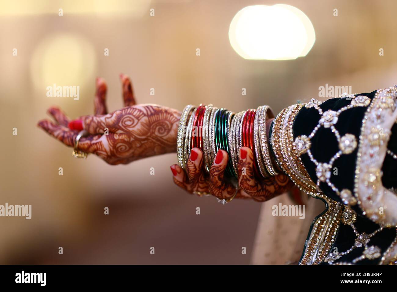 Traditional Asian Wedding Stock Photo - Alamy