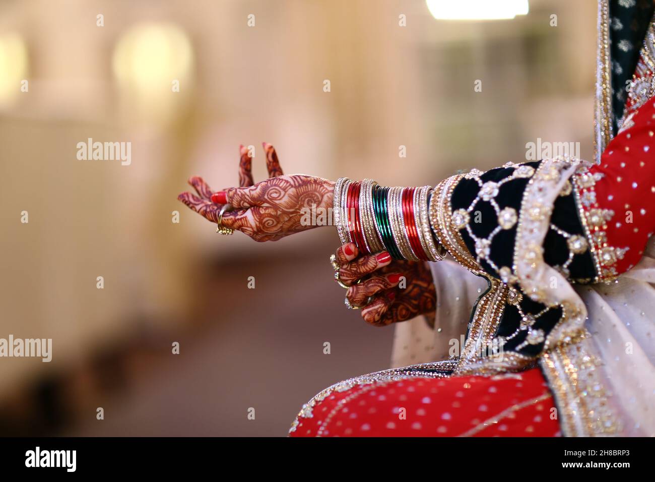 Traditional Asian Wedding Stock Photo - Alamy