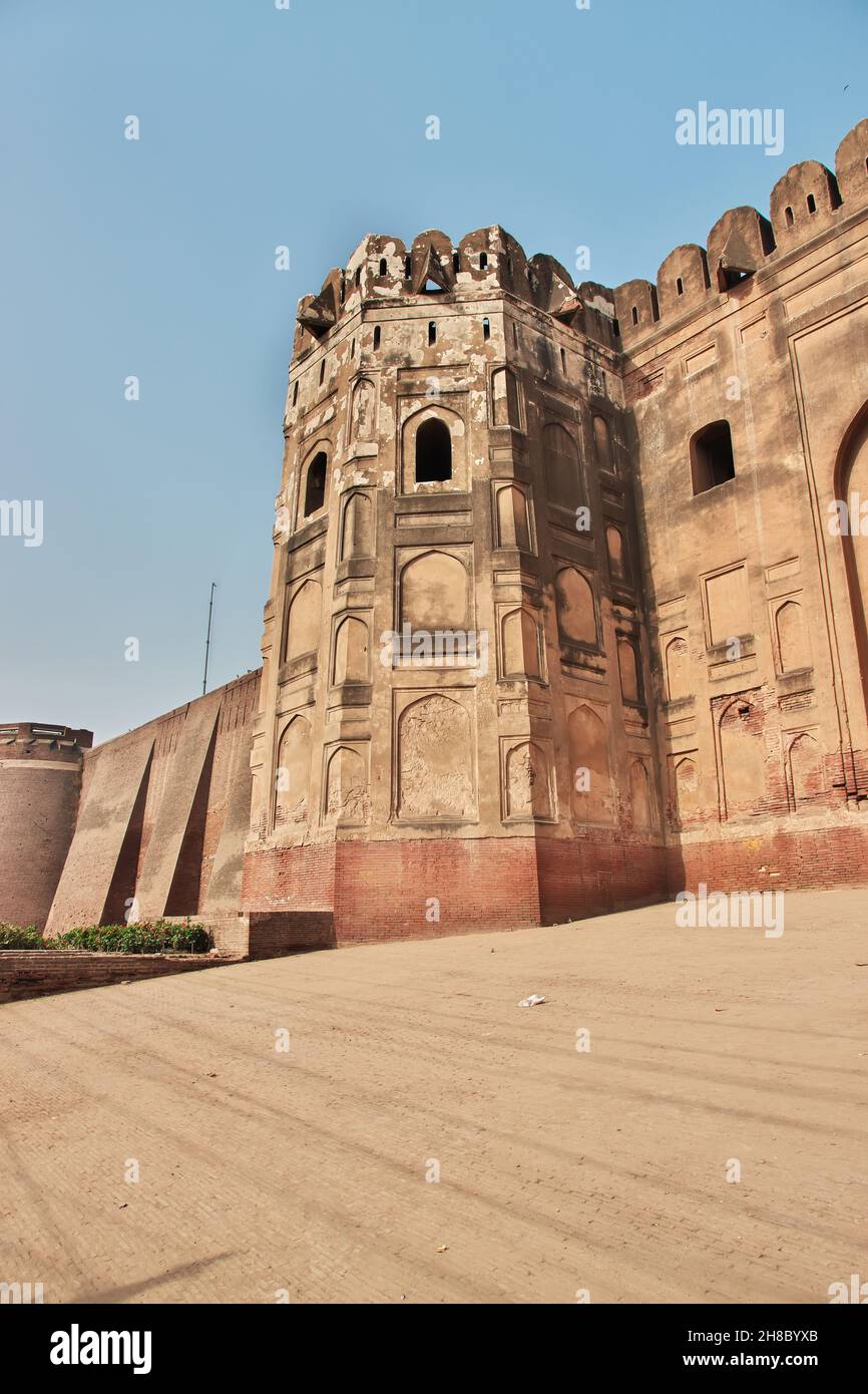 Lahore fort, vintage castle, Punjab province, Pakistan Stock Photo - Alamy