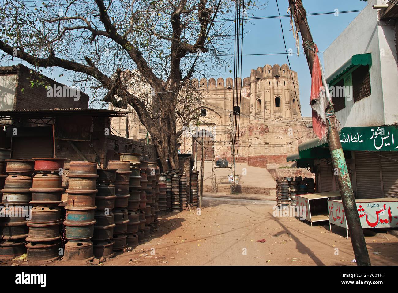 Lahore fort, vintage castle, Punjab province, Pakistan Stock Photo - Alamy