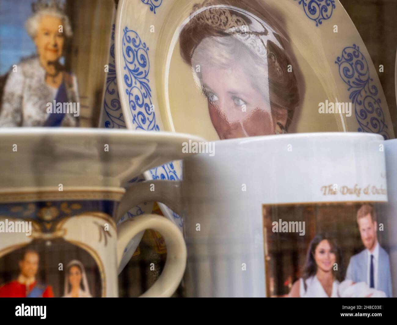 Royal Family souvenirs in a shop window Stock Photo - Alamy