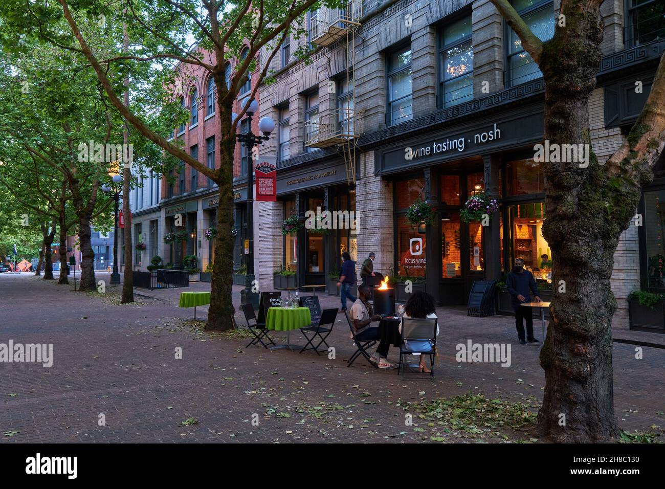 Couple wine tasting outside fine restaurant in Seattle Stock Photo - Alamy