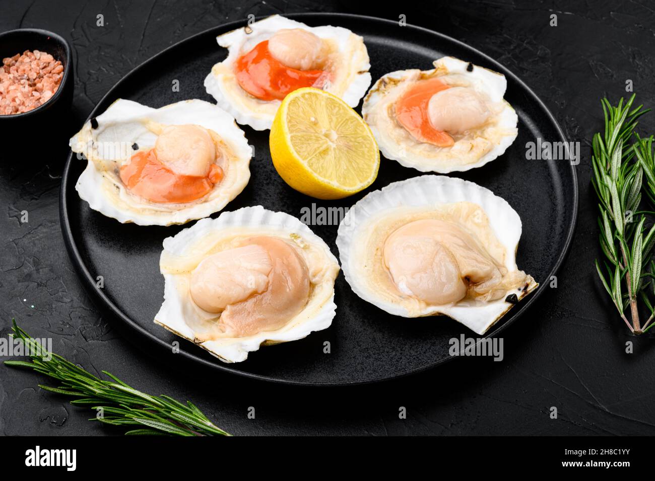 Scallops on a stone hi-res stock photography and images - Alamy