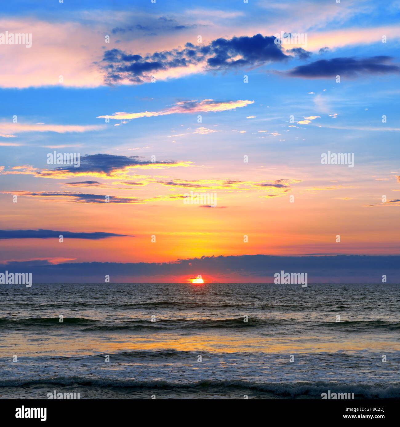 Beautiful red sea surf hi-res stock photography and images - Alamy