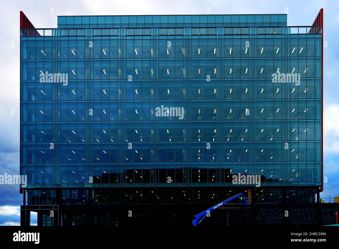 Newly built business office block in Newcastle city centre final ...