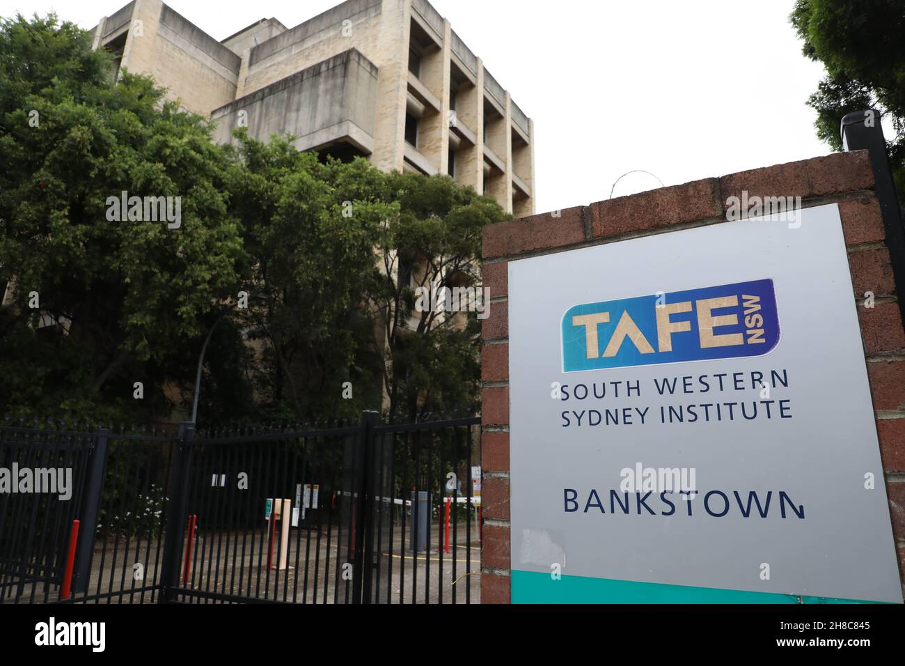Bankstown TAFE, 500 Chapel Road, Bankstown NSW 2200 Stock Photo - Alamy