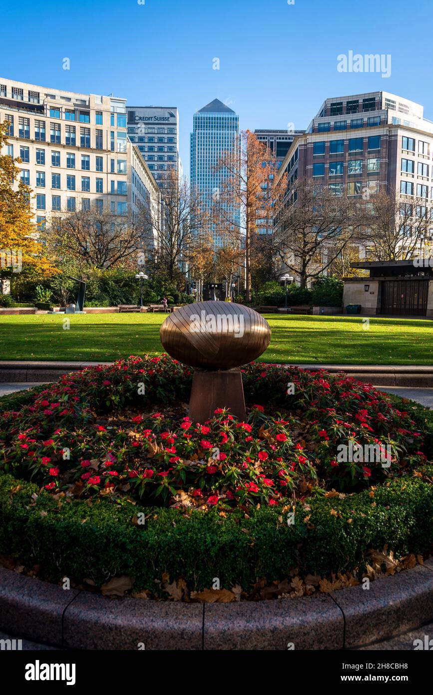 Westferry Circus park, Canary Wharf financial district on the Isle of ...